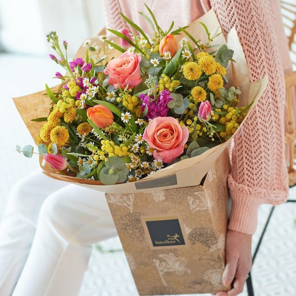 Buy/Send Extra Lovely Classic Spring Bouquet. Online | IGP | ID1282900