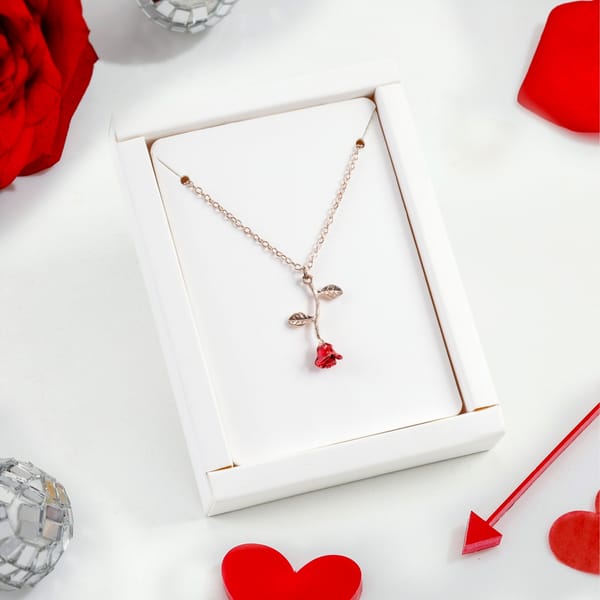 Red Rose Pendant: Gift/Send Fashion Gifts Online JVS1438676 |IGP.com
