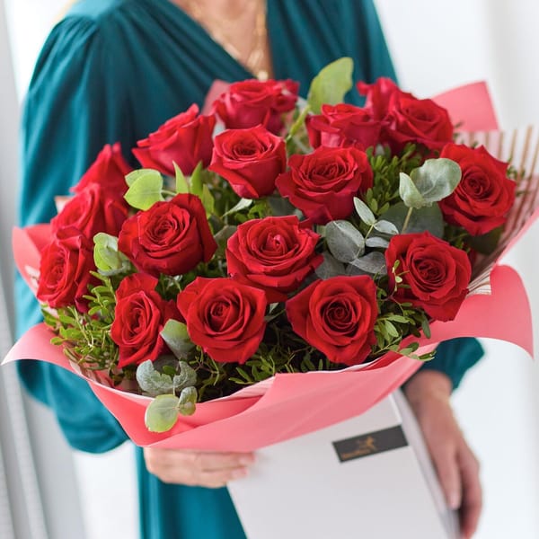 Buy/Send Valentine's Day Luxury 18 Red Roses. Online | IGP | ID1438336