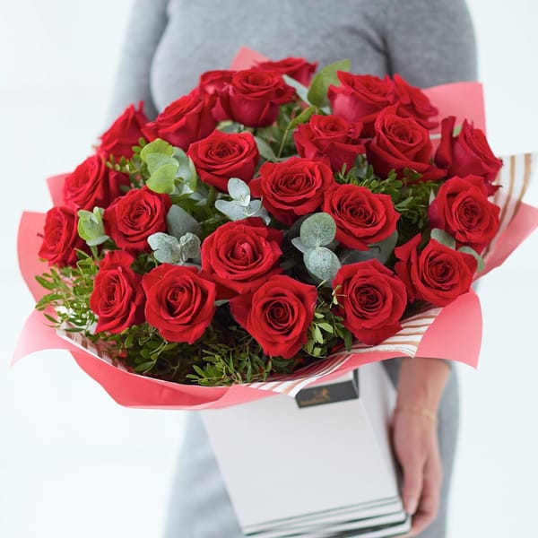 Buy/Send Valentine's Day Luxury 24 Red Roses Online | IGP | NID1438284