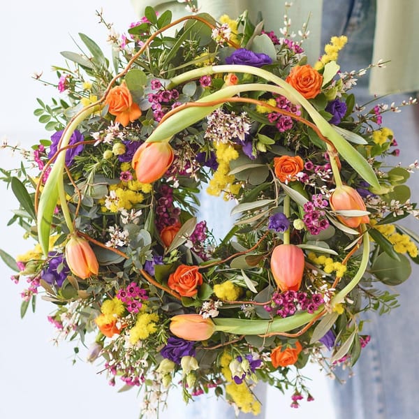 Buy/Send Vibrant Spring Wreath. Online | IGP | NID1436459