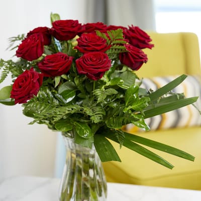 Buy/Send 12 roses medium stemmed Online | IGP | ID1193204