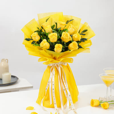 Buy/Send Bouquet of 10 Yellow Roses in Tissue Wrapping Online | IGP ...