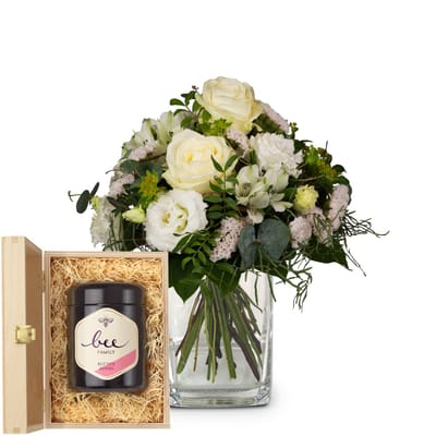 Buy/Send Flower bouquet 'Natural Magic of Blossoms' with Bee-Family S ...