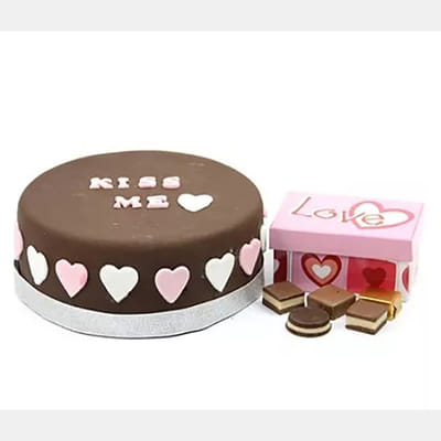 Kiss Me Cake and Chocolates: Gift/Send Valentine's Day Gifts Online ...
