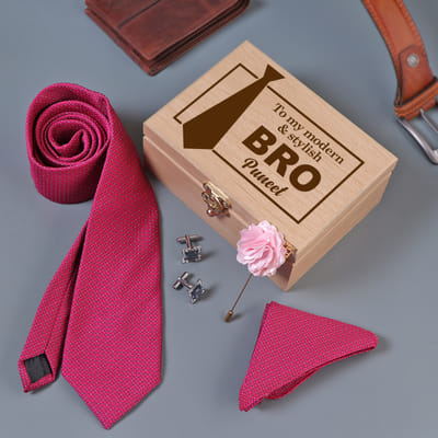 Buy/Send Magenta Accessory Set In Personalized Box Online | IGP | M11144459