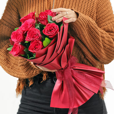 Send Red Rose Bouquet Online, Same Day Delivery in UAE | IGP | JVS1398116