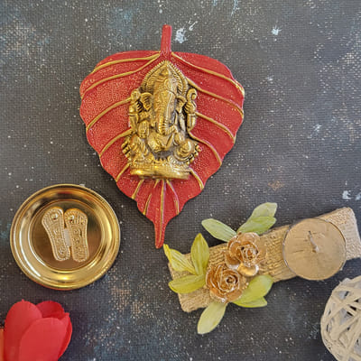Buy/Send Spiritual Set: T Light, Ganesha, Charan Paduka Online | IGP ...