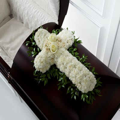 Send The FTD Peaceful Memories Casket Spray Online, Same Day Delivery ...